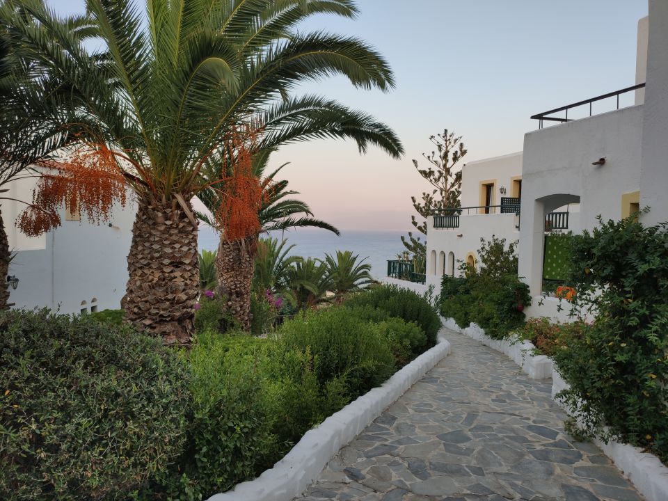 "Gartenanlage" Hersonissos Village Hotel & Bungalows (Anissaras ...