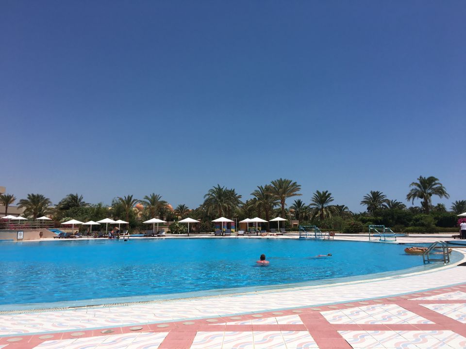 "Pool" Pharaoh Azur Resort (Hurghada) • HolidayCheck (Hurghada/Safaga ...