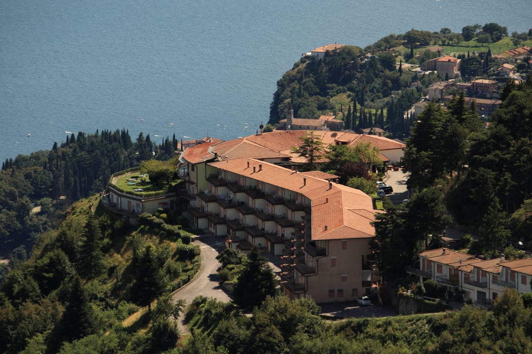 "Hotel aus Wanderperspekti..." Hotel Le Balze Aktiv & Wellness ...