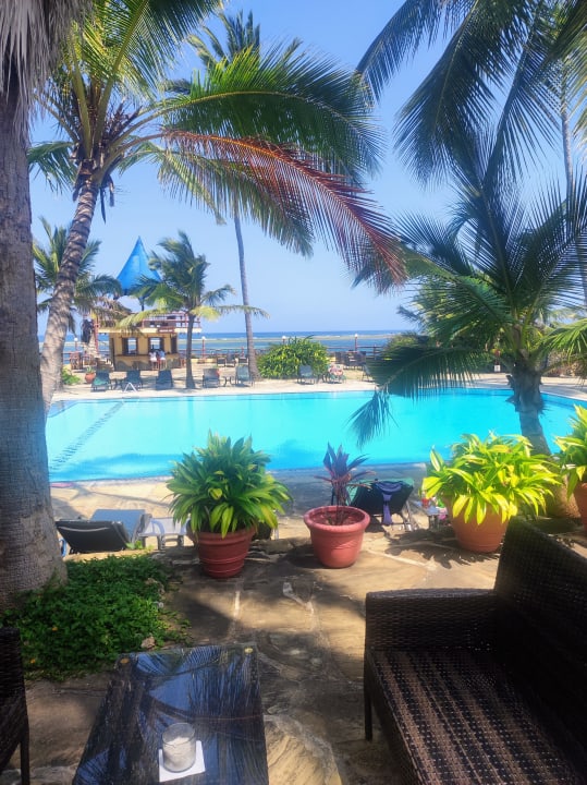 "Außenansicht" Bahari Beach Hotel (Mombasa) • HolidayCheck (Provinz ...