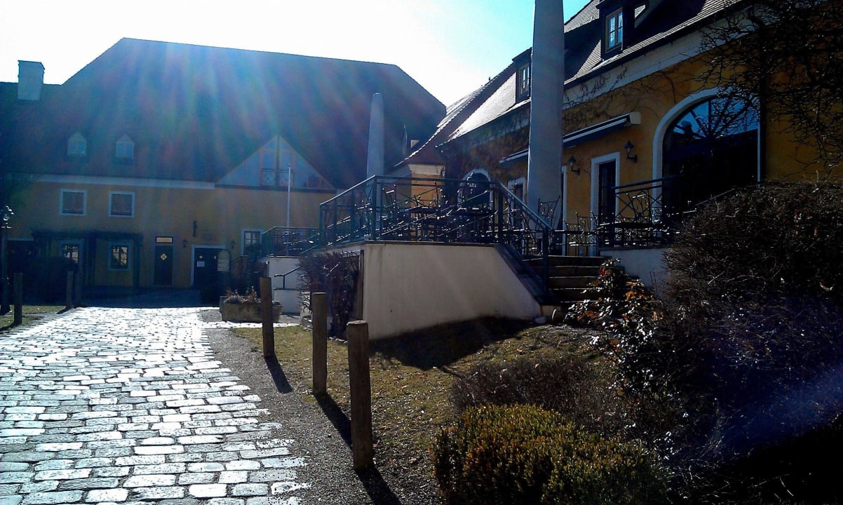 "Außenansicht des Hotels" Hotel Althof Retz (Retz) • HolidayCheck ...