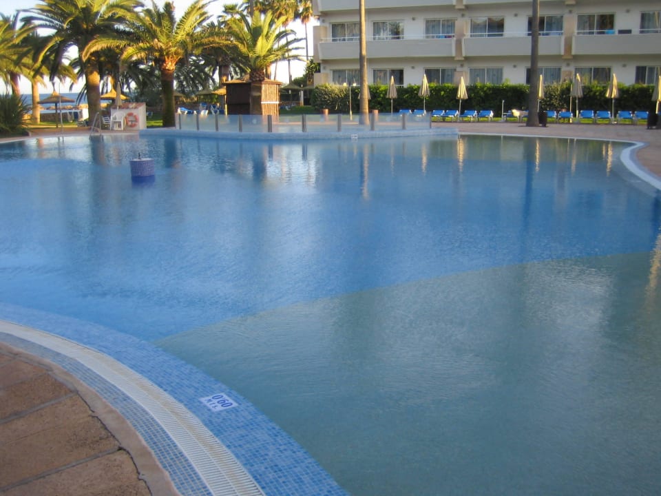 "Der große Pool in der unt..." Grupotel Mallorca Mar (Cala Bona ...