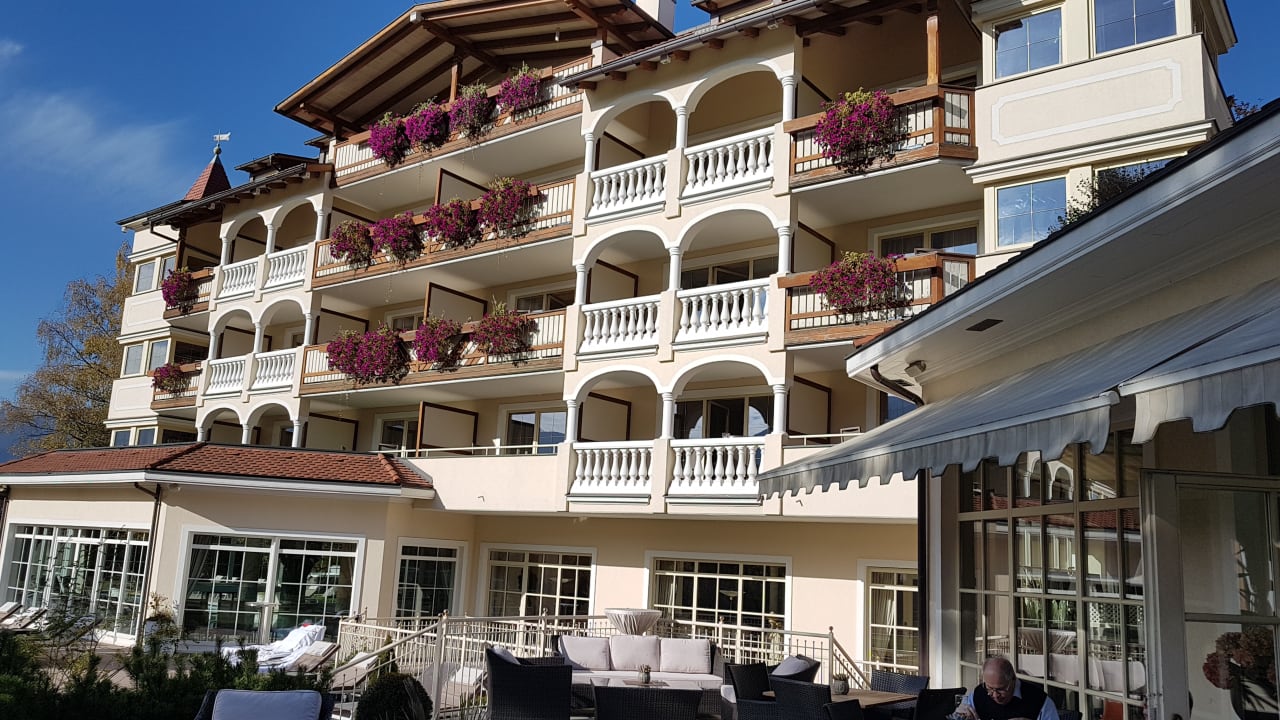 "Hotel von Aussen und imme..." Das Majestic Hotel & Spa Resort (Brunico ...