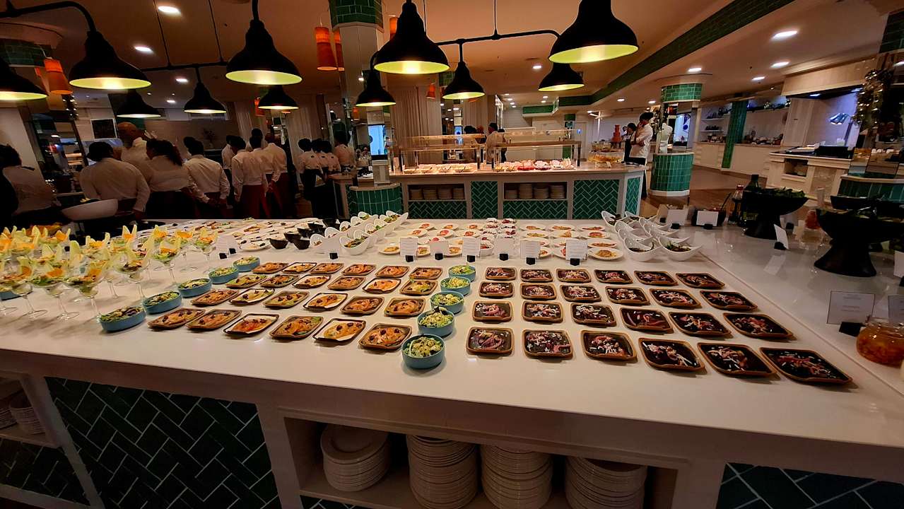 "Weihnachts-Buffet" H10 Playa Esmeralda - Adults only (Costa Calma ...