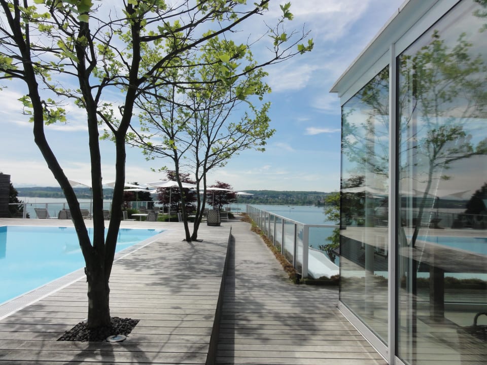 "Poolanlage" RIVA - Das Hotel am Bodensee (Konstanz) • HolidayCheck ...