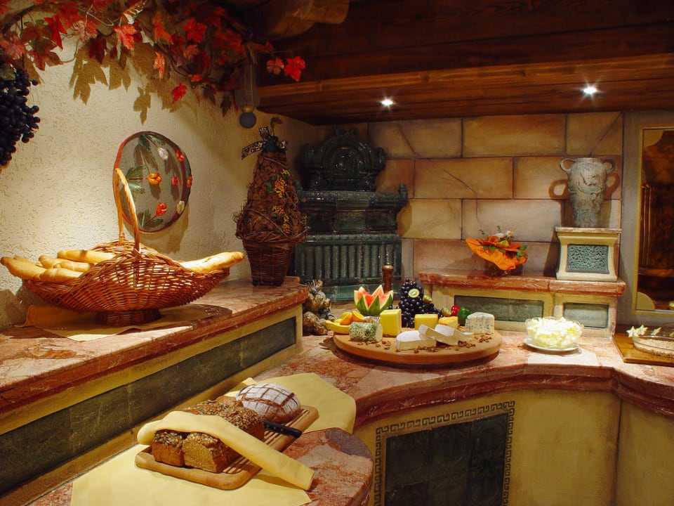 "Buffet Hotel Moritz Kühta..." MY AVA All In Family Hotel (Kühtai) • HolidayCheck (Tirol ...