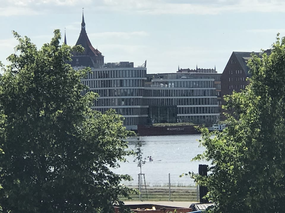 "Vom Balkon Blick auf Rost..." Hotel Warnow (Rostock) • HolidayCheck ...