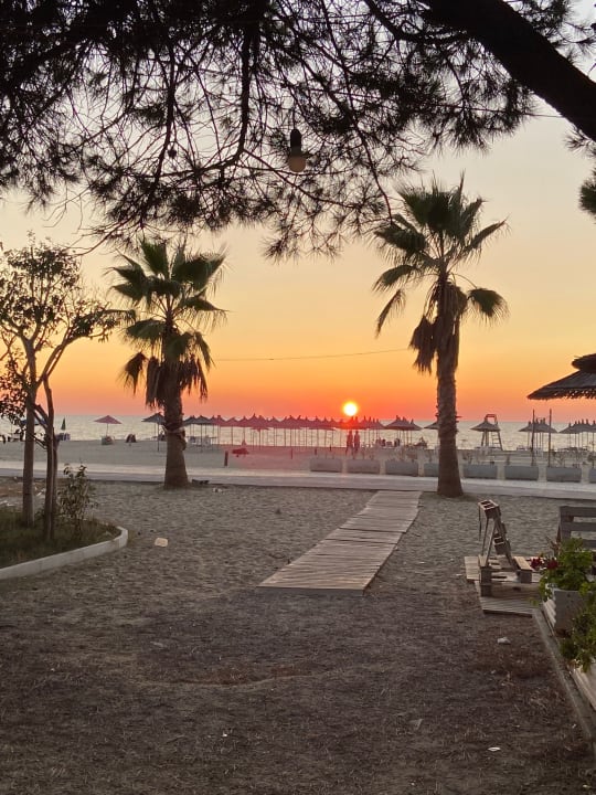 "Strand" Sandy Beach Resort (Kavajë) • HolidayCheck (Qark Tirana ...