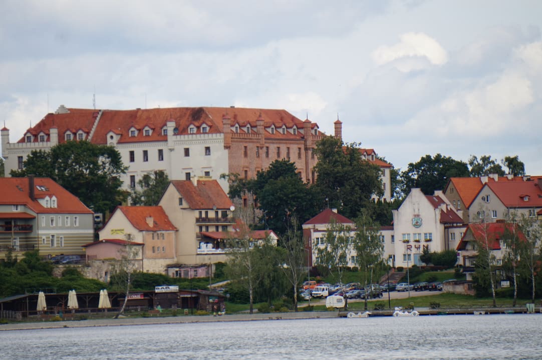 "Schlossansicht vom See au..." Hotel Zamek Ryn (Rhein/Ryn ...