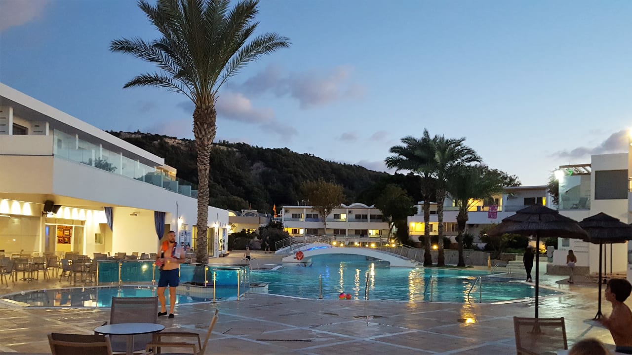 "Außenansicht" Avra Beach Resort Hotel & Bungalows (Ialysos ...