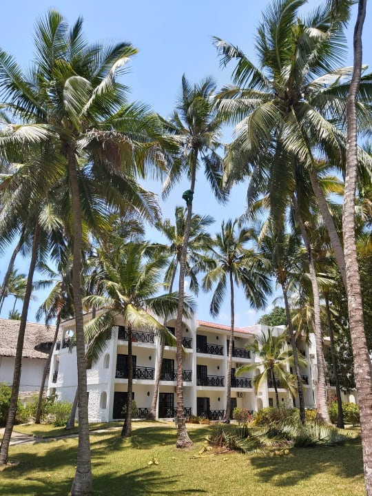 "Außenansicht" Diani Sea Resort (Diani Beach) • HolidayCheck (Provinz ...