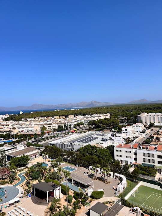 "Ausblick" BG Tonga Tower Design Hotel & Suites (Can Picafort ...