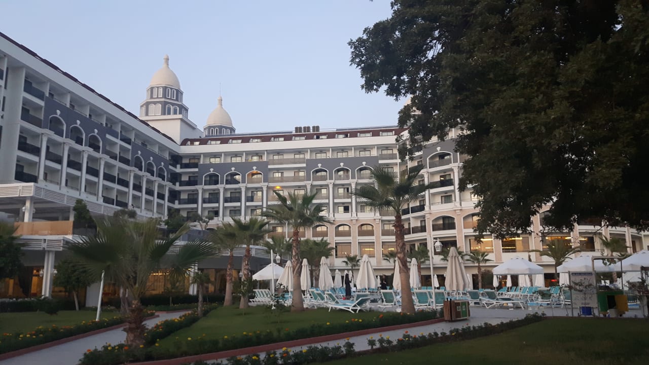 "Das Hotel mit Blick auf d..." Diamond Premium Hotel & Spa (Side ...