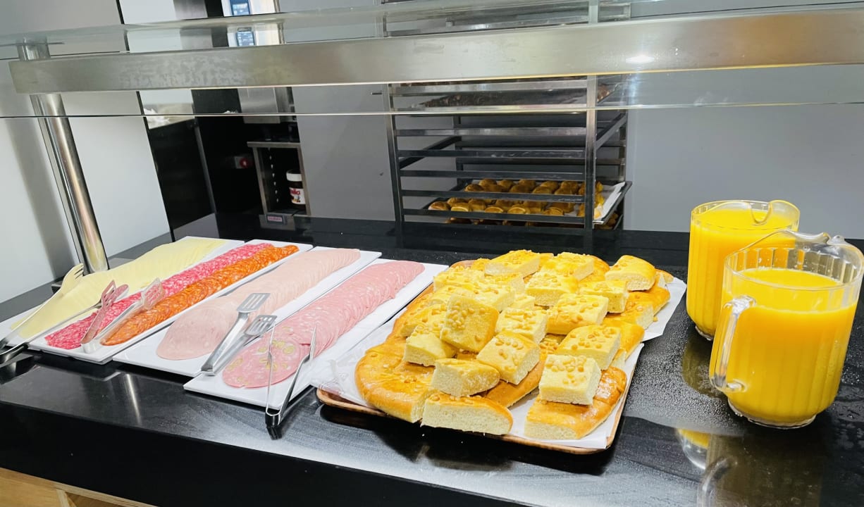 "Gastro" 4R Gran Europe (Comarruga) • HolidayCheck (Costa Dorada | Spanien)