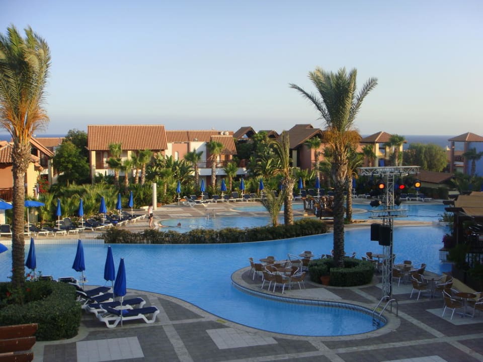 "Pool" ROBINSON CYPRUS (Alaminos) • HolidayCheck (Südzypern | Zypern)