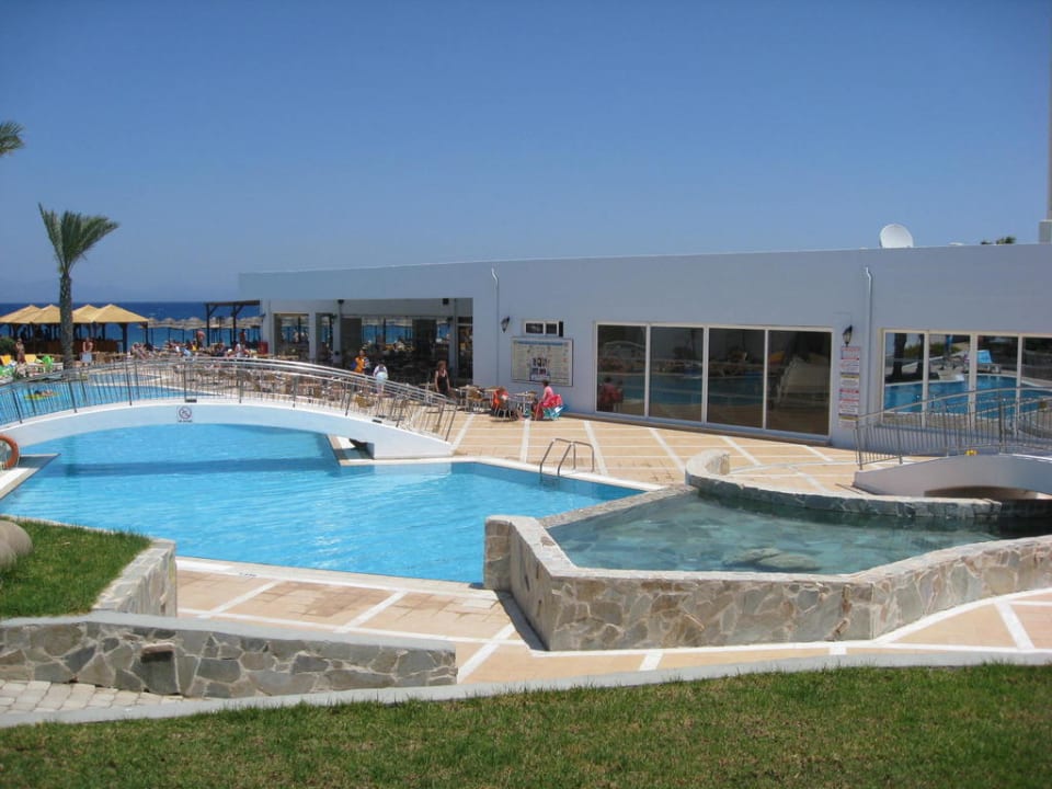 "Hotel Avra Beach" Avra Beach Resort Hotel & Bungalows (Ialysos ...