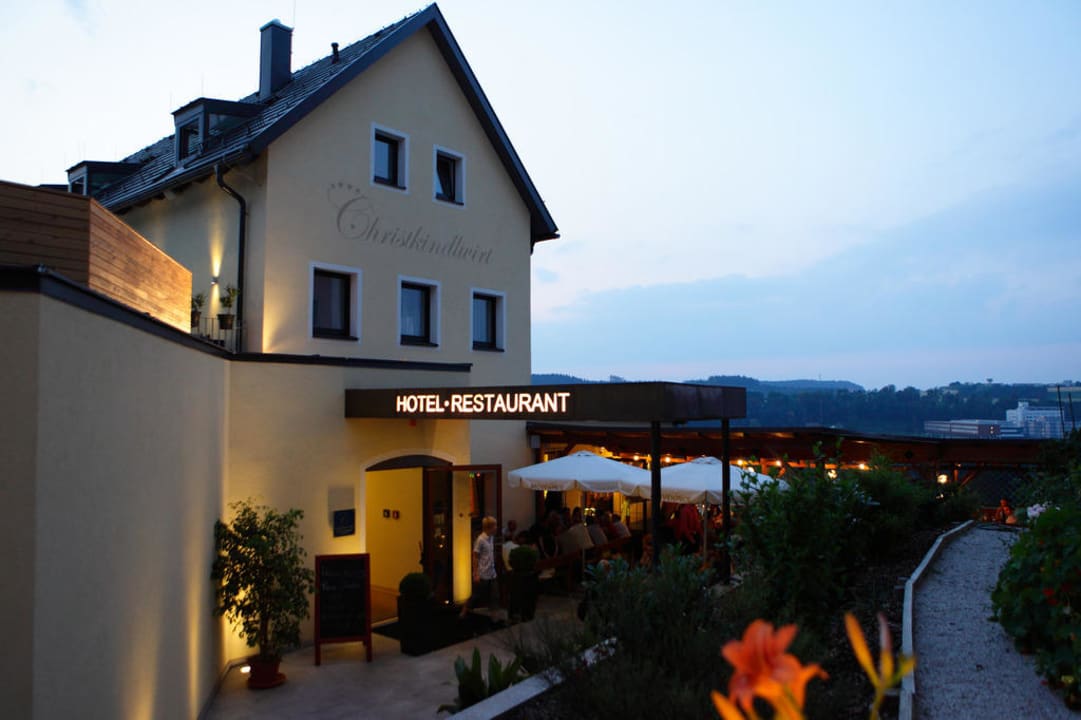 "Romantischer Ausblick auf..." Hotel Christkindlwirt (Steyr ...