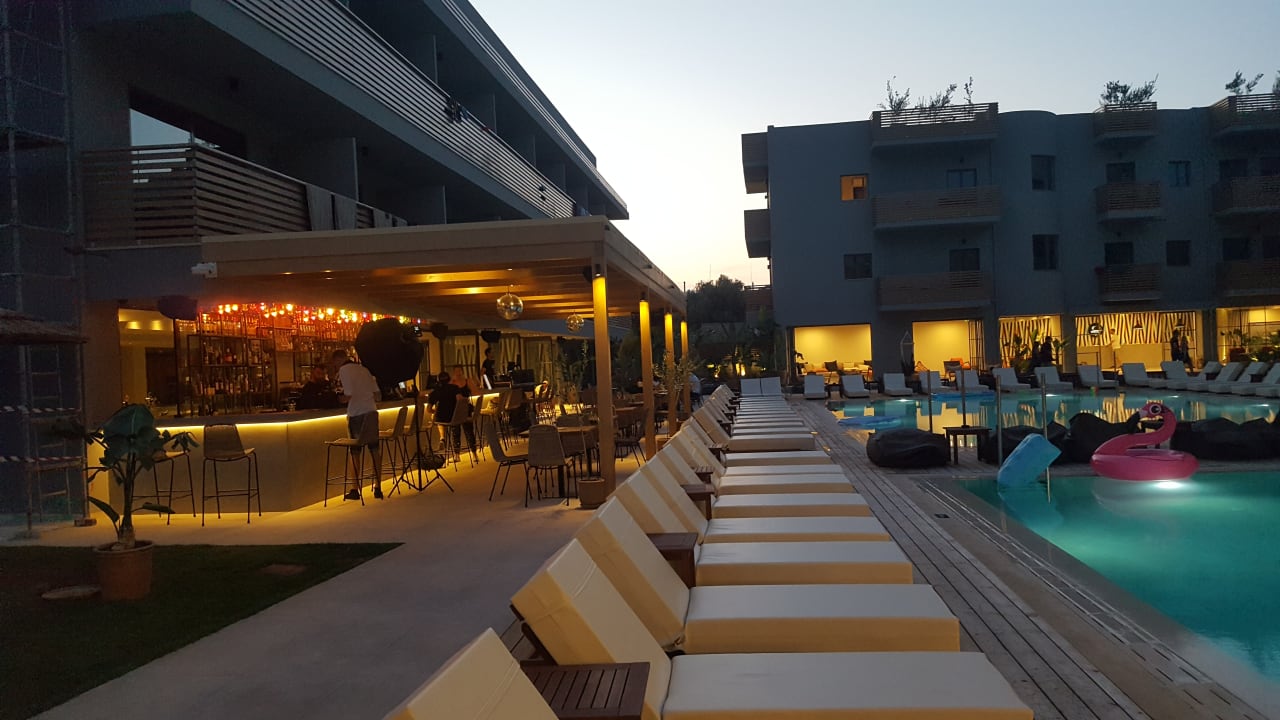 "Pool" Cook's Club Hersonissos (Chersónisos / Hersonissos ...