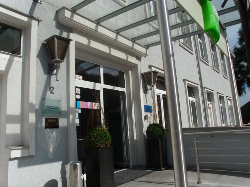 "Eingang" ibis Styles Hotel Dortmund West (Dortmund) • HolidayCheck ...