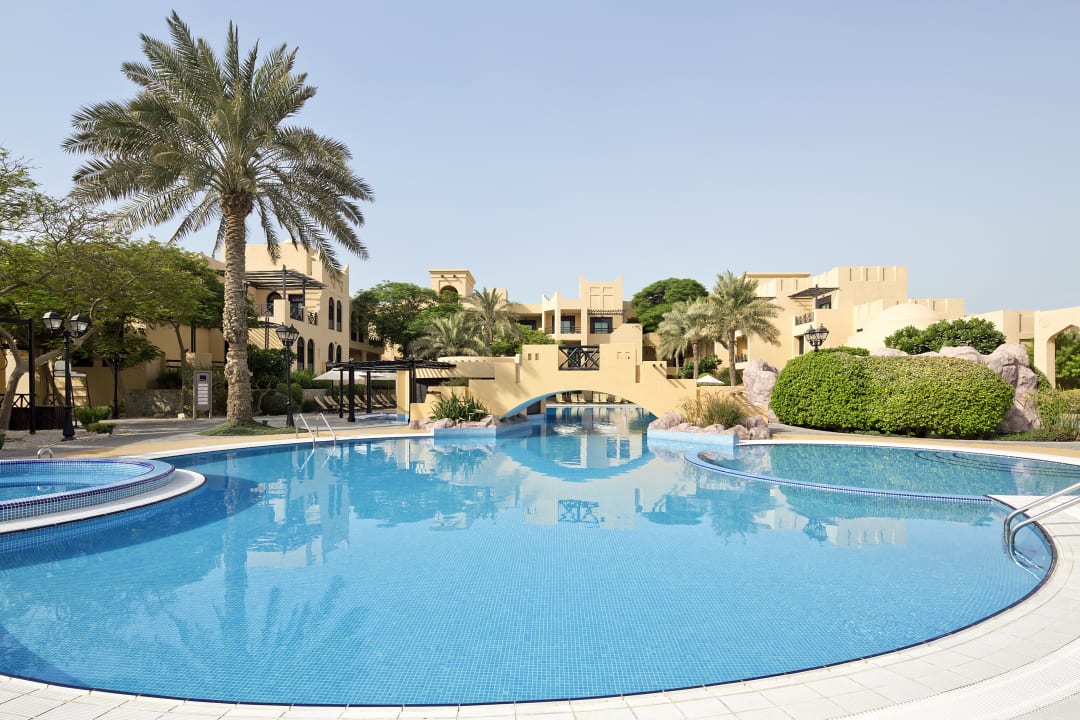 "Pool" Novotel Bahrain Al Dana Resort (Manama) • HolidayCheck (Bahrain ...