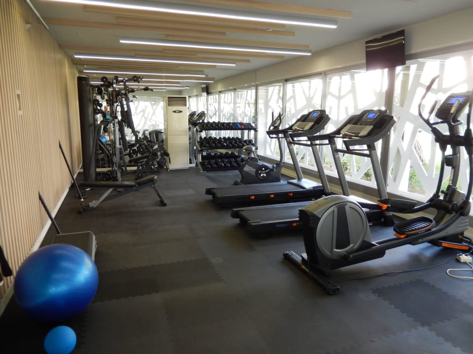 "Reichhaltiges Angebot" BG Tonga Tower Design Hotel & Suites (Can ...