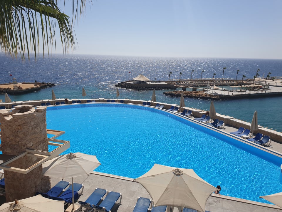 "Infinity Pool mit Musik u..." Pickalbatros Citadel Resort (Sahl ...