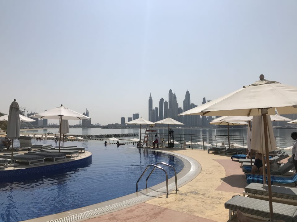 "Pool" DUKES THE PALM - a Royal Hideaway Hotel (Dubai) • HolidayCheck ...