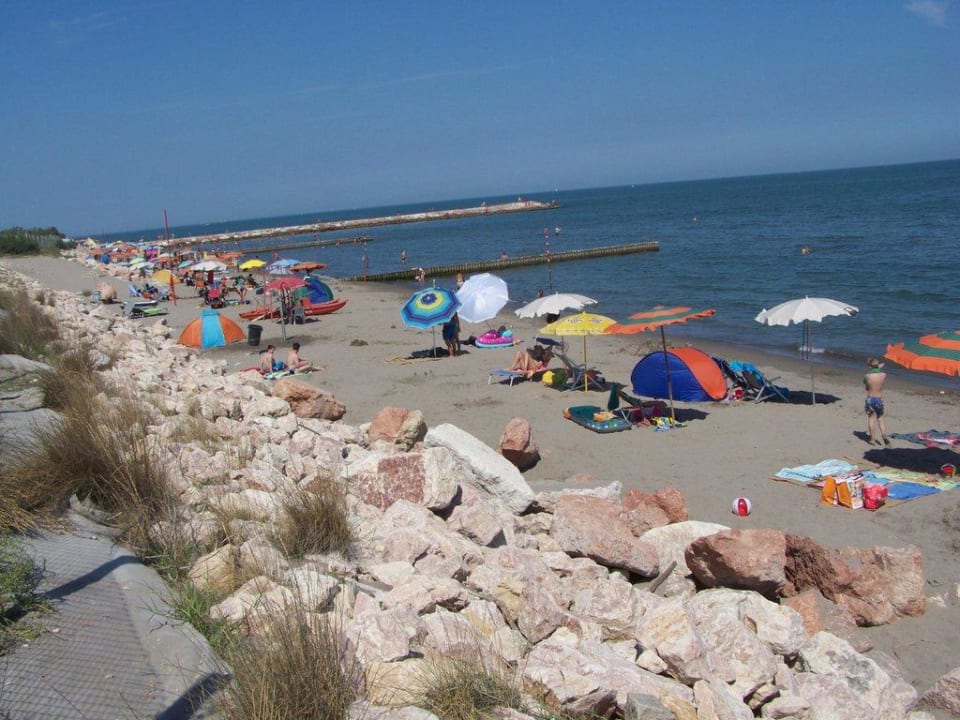 "Kleiner Teil des Strandes" Rosapineta Camping Village (Rosolina ...