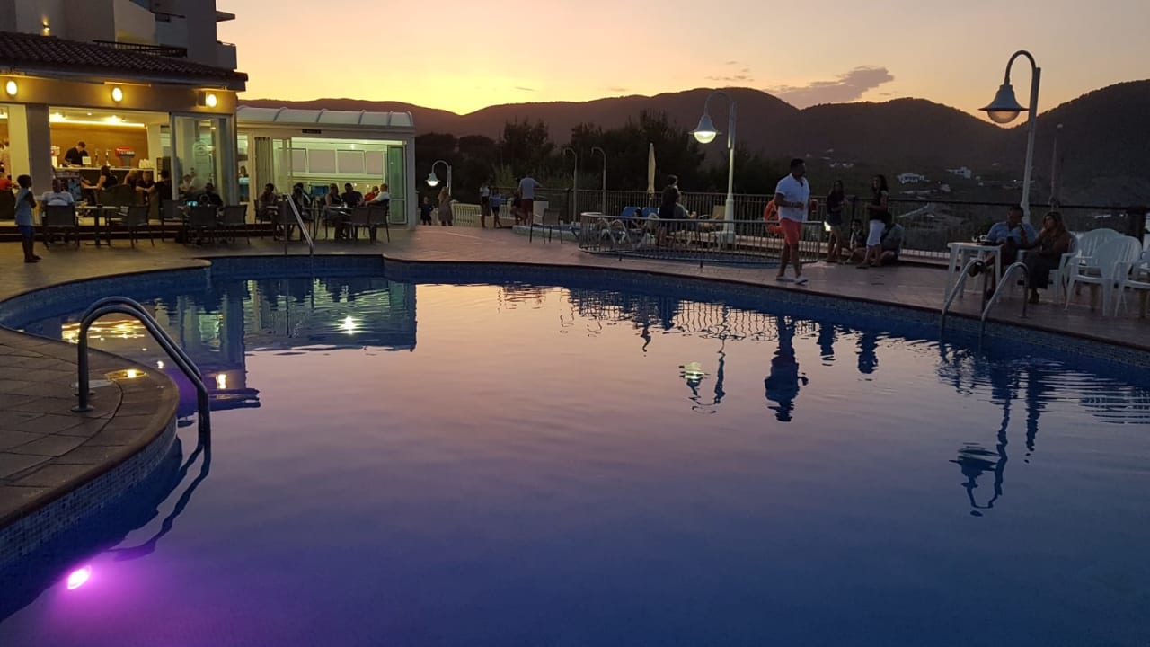 "Pool" Sentido Cala Verde (Playa Des Figueral) • HolidayCheck (Ibiza ...