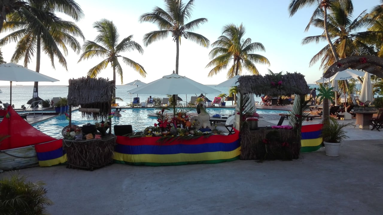 "Pool" Coral Azur Beach Resort (Mont Choisy) • HolidayCheck (Mauritius ...