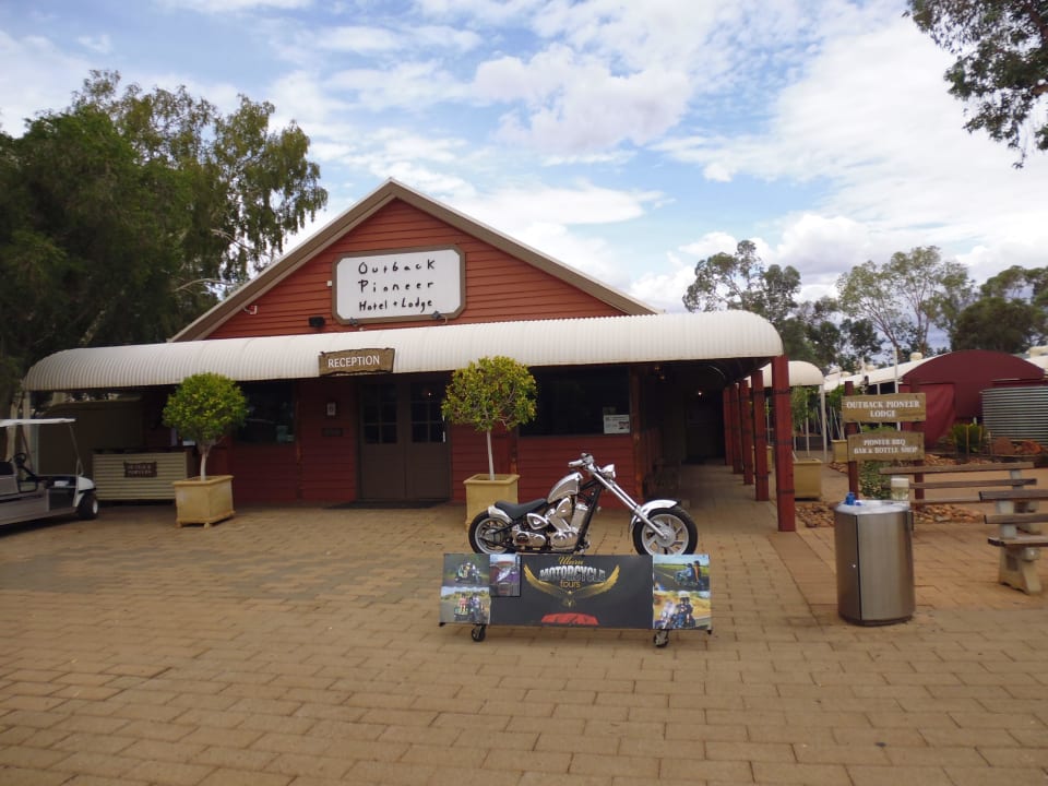 "Übernachtung in der Nähe ..." Outback Pioneer Hotel & Lodge (Yulara ...