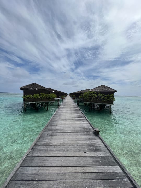 "Außenansicht" Meeru Maldives Island Resort (Dhifushi) • HolidayCheck ...