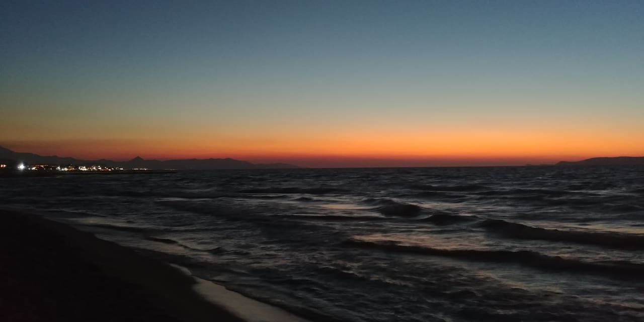"Strand am Abend" Anissa Beach & Village (Anissaras) • HolidayCheck ...