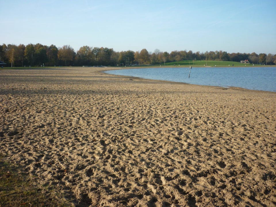 "Strand am See mit Liegewi..." Ferienpark Landal Stroombroek (Braamt ...