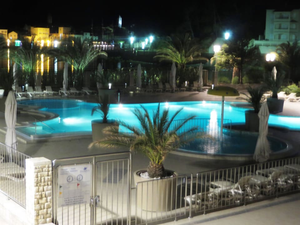 "Pool Hotel Padova Insel R..." Valamar Padova Hotel (Banjol ...