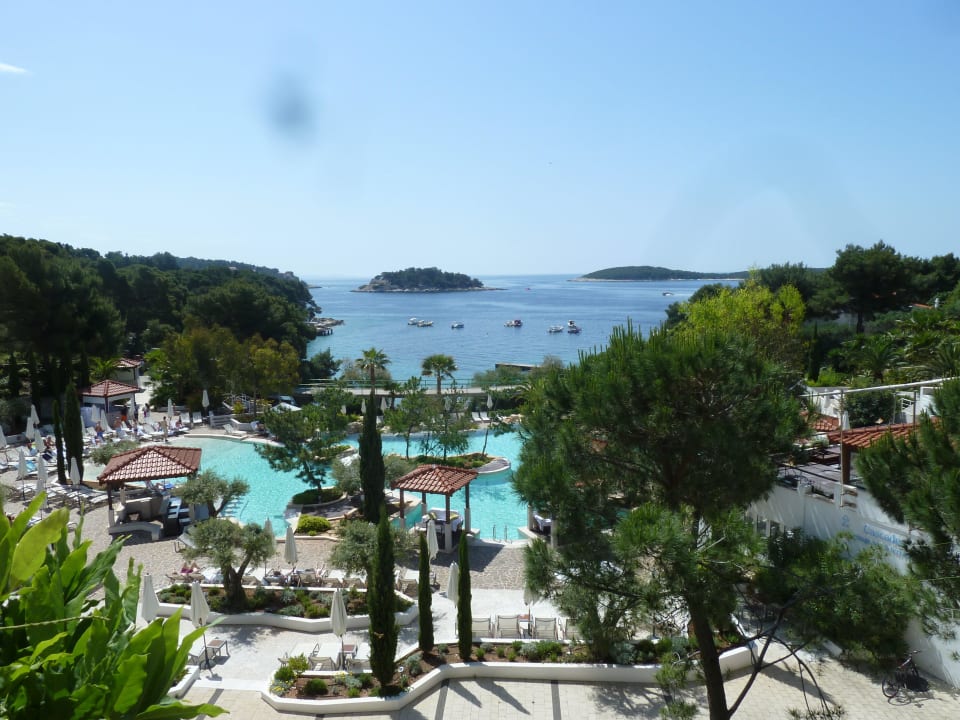 "Blick vom Hotel zum Pool/..." Amfora Hvar Grand Beach Resort (Hvar ...