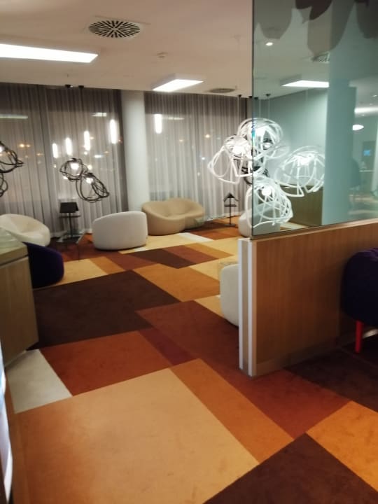 "Lobby" Novotel München Airport (Freising) • HolidayCheck (Bayern ...