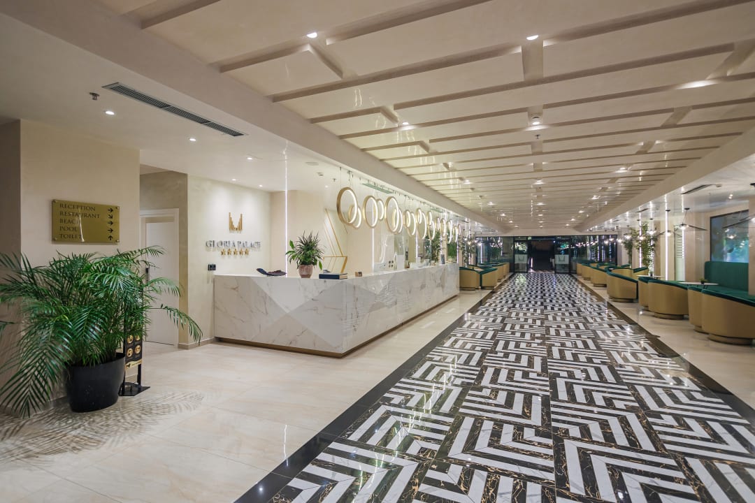 "Pool" Gloria Palace Hotel & SPA (Kavajë) • HolidayCheck (Qark Tirana ...