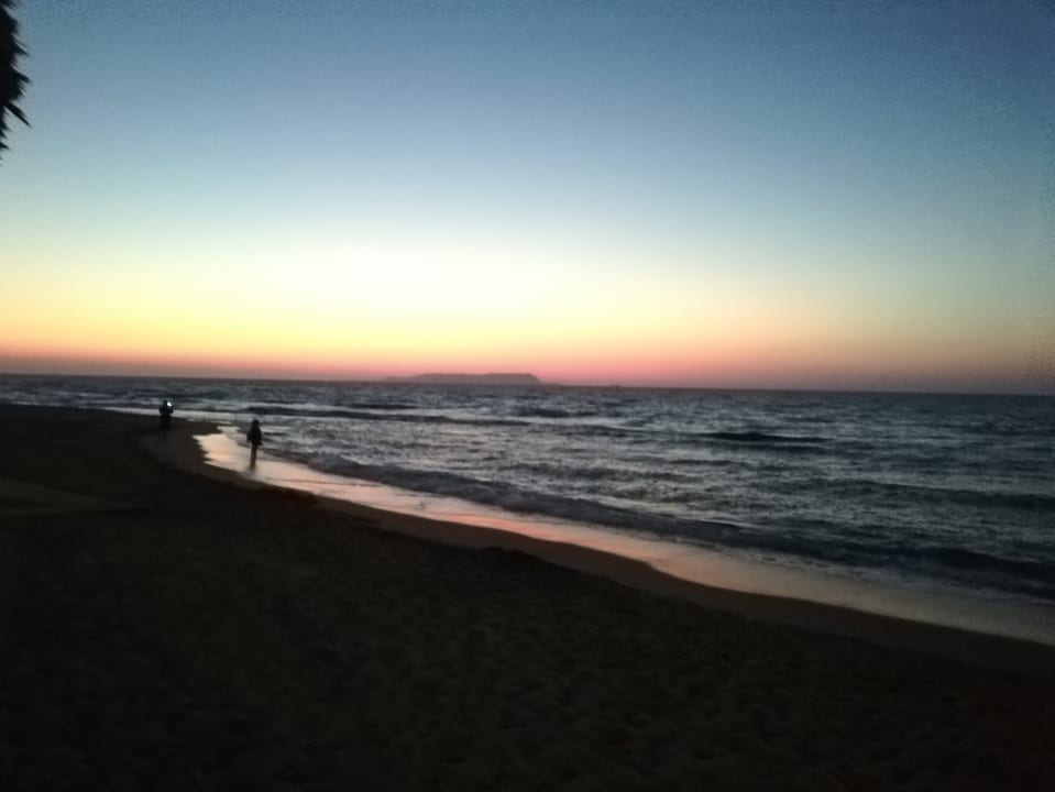 "Abends am Strand" Anissa Beach & Village (Anissaras) • HolidayCheck ...