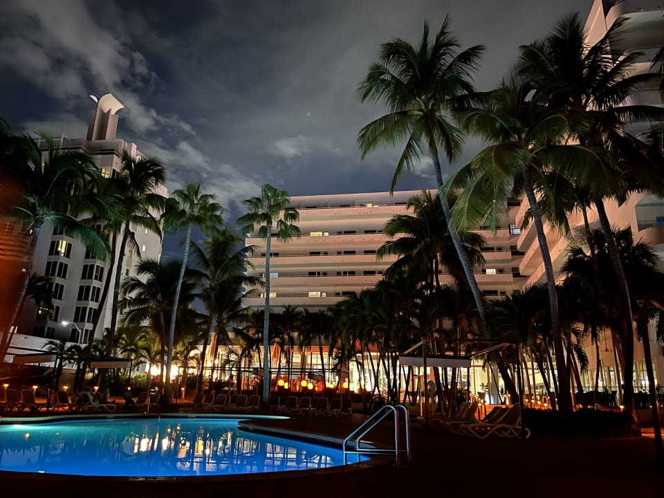 "Pool" Hotel Riu Plaza Miami Beach (Miami Beach) • HolidayCheck ...