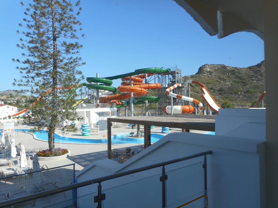 "Splash World ... Hinter d..." Hotel Sun Palace (Faliraki ...