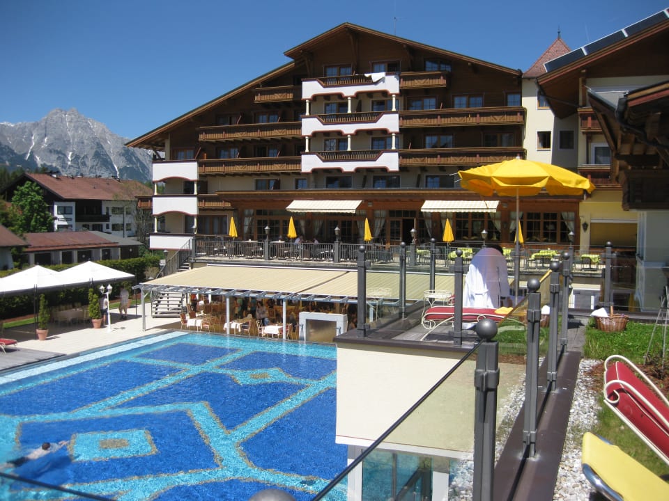 "Außenansicht" Alpenpark Resort (Seefeld in Tirol) • HolidayCheck ...
