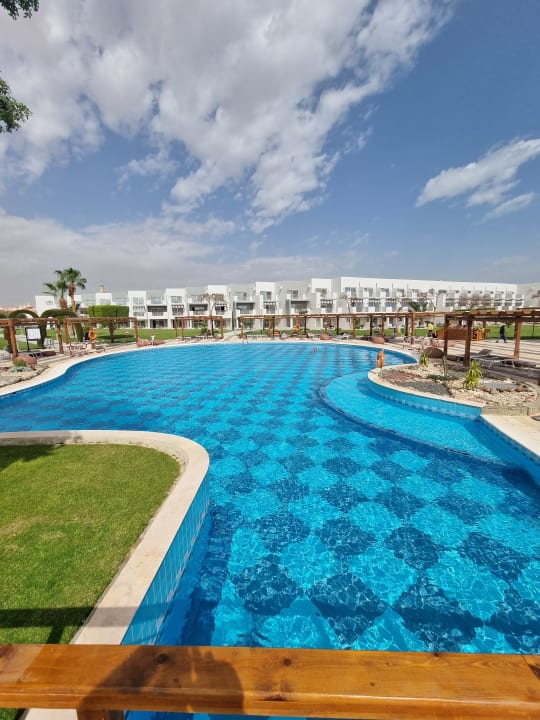 "Große Pool Anlage " SUNRISE Crystal Bay - TUI BLUE (Hurghada ...