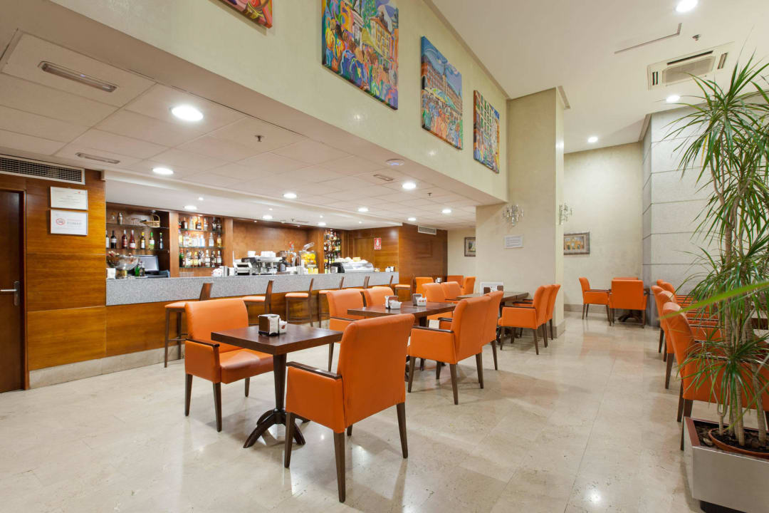 "Cafeteria" Hotel Porcel Ganivet (Madrid) • HolidayCheck (Madrid | Spanien)