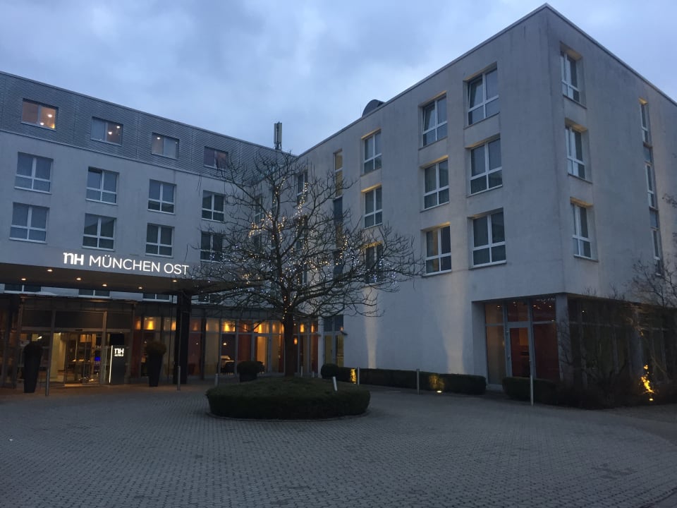 "Außenansicht" NH München Ost Conference Center (Aschheim ...