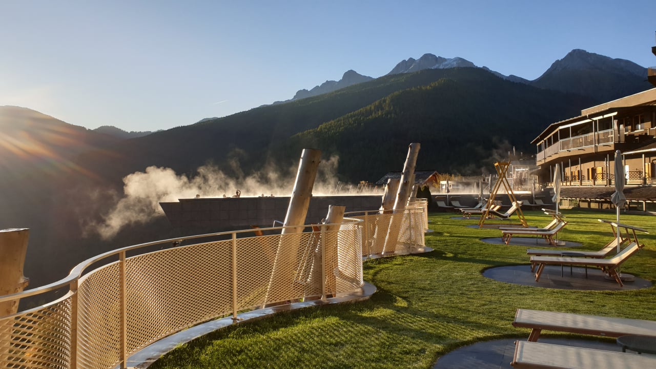 "Pool" Alpin Panorama Hotel Hubertus (Valdaora / Olang) • HolidayCheck ...