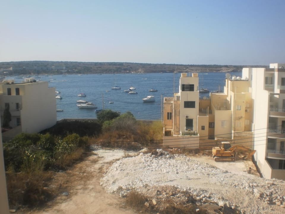 "Ausblick vom Minibalkon e..." Luna Holiday Complex (Mellieha ...