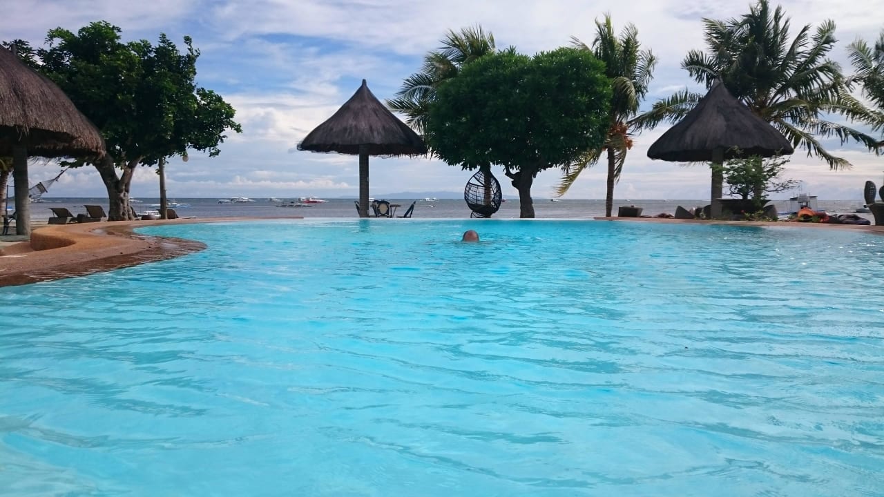 "Super basen" Hotel Linaw Beach Resort (Panglao Island) • HolidayCheck ...