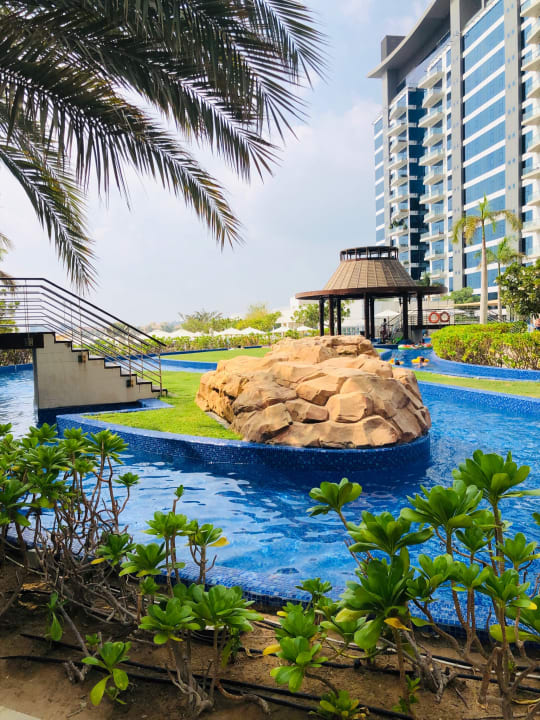 "Pool" DUKES THE PALM - a Royal Hideaway Hotel (Dubai) • HolidayCheck ...