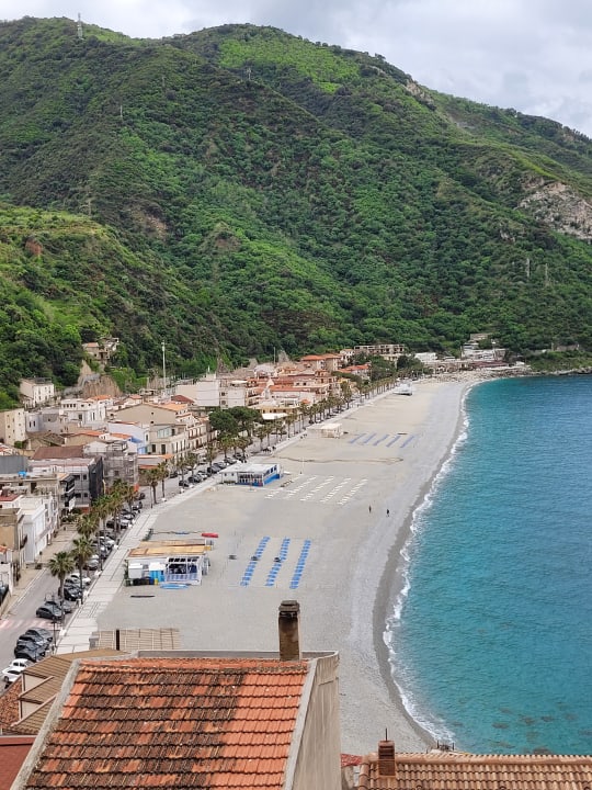 "Strand von Scilla" Baia del Sole Resort (Ricadi) • HolidayCheck ...